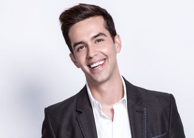 Michael Carbonaro Net Worth 2024: Age, Height, Weight, Wife, Kids, Bio-Wiki