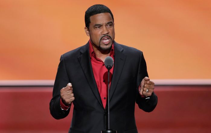 Pastor Darrell Scott Net Worth 2024: Age, Height, Weight, Wife, Kids ...