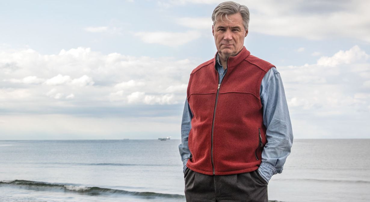 Sheldon Whitehouse Net Worth 2024: Age, Height, Weight, Wife, Kids, Bio ...