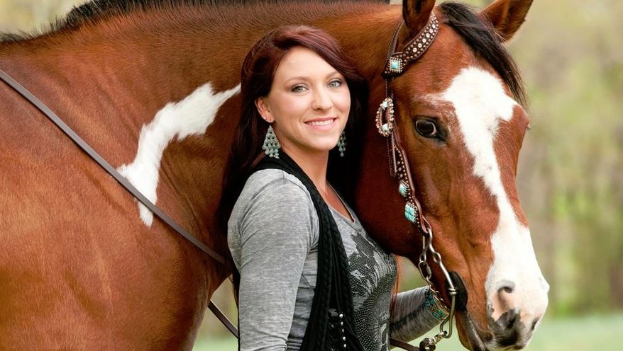 Taylor Nicole Earnhardt net worth 2024, age, height, husband, boyfriend ...