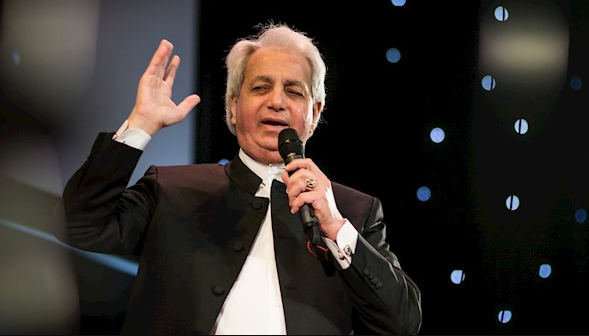 Benny Hinn Net Worth 2024: Age, Height, Weight, Wife, Kids, Bio-Wiki Benny Hinn Net Worth 2024: Age, Height, Weight, Wife, Kids, Bio-Wiki