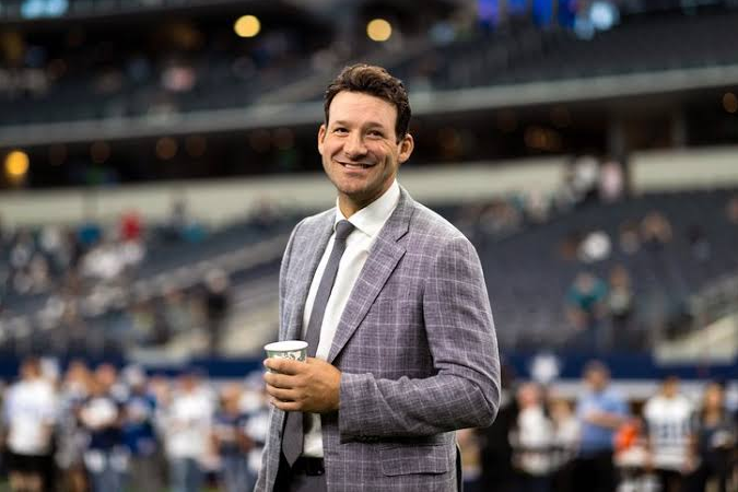 Tony Romo Net Worth 2024: Age, Height, Weight, Wife, Kids, Bio-Wiki